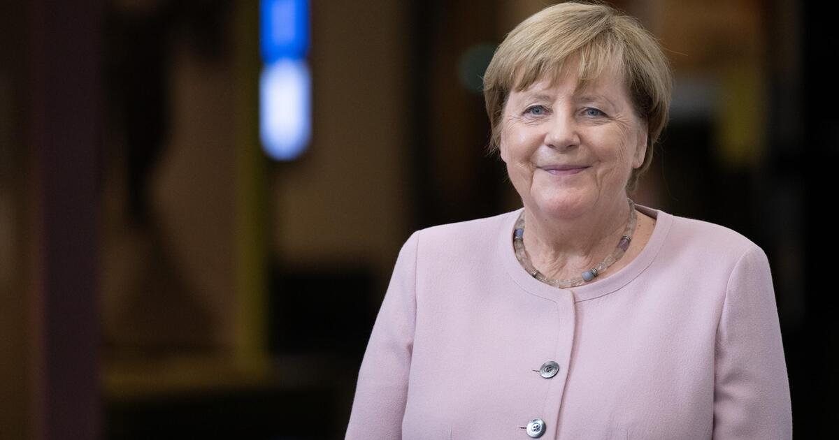 Zehn Jahre nach "Wir schaffen das": So denkt Merkel heute darüber | 1&1