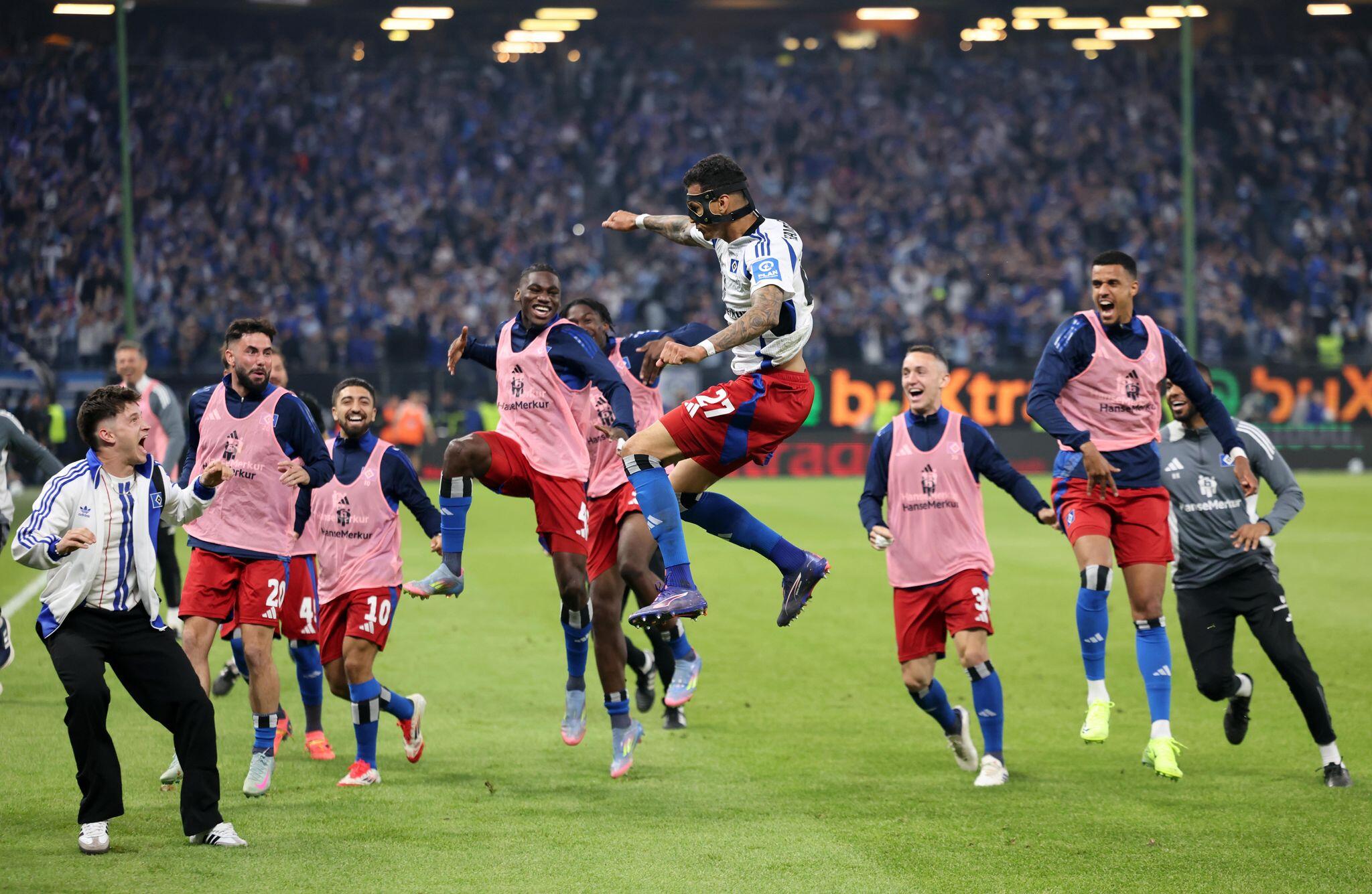 Endlich wieder Bundesliga! HSV im Partyrausch nach oben | 1&1