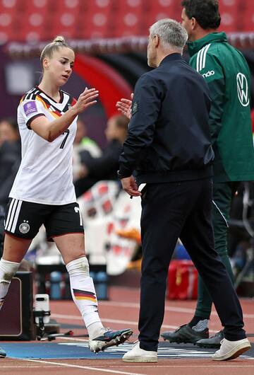 Diese deutschen Spielerinnen stehen im DFB-Kader | 1&1