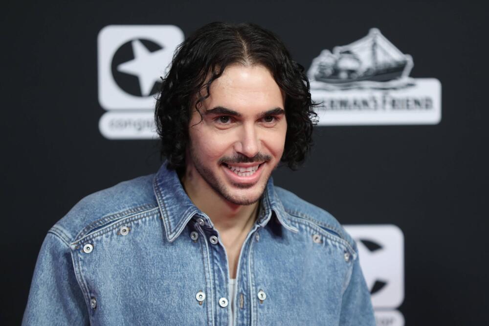 Boki (ClockClock) | Steckbrief, Bilder und News | 1&1