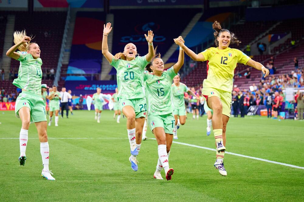 Zwei DFB-Stars darunter: Die Liebespaare der Fußball-EM | 1&1