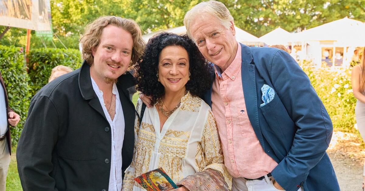 Barbara Wussow zeigt sich mit ihrem Mann und ihrem Sohn | 1&1