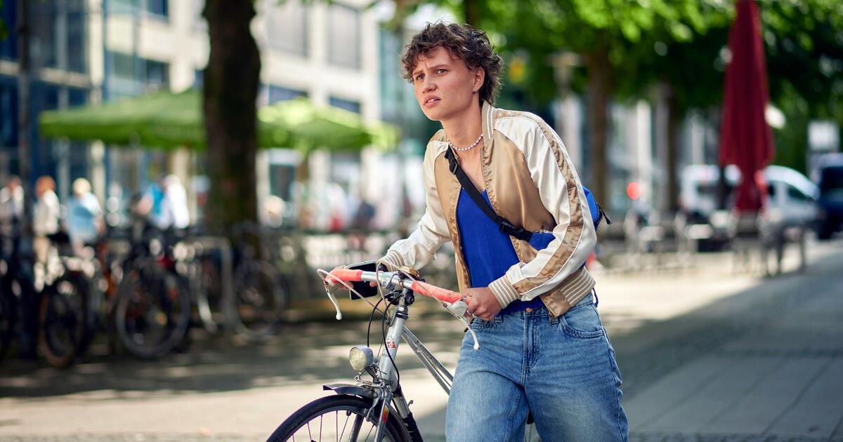 "Polizeiruf 110: Your Body, My Choice": Wer ist Aktivistin Lara? | 1&1