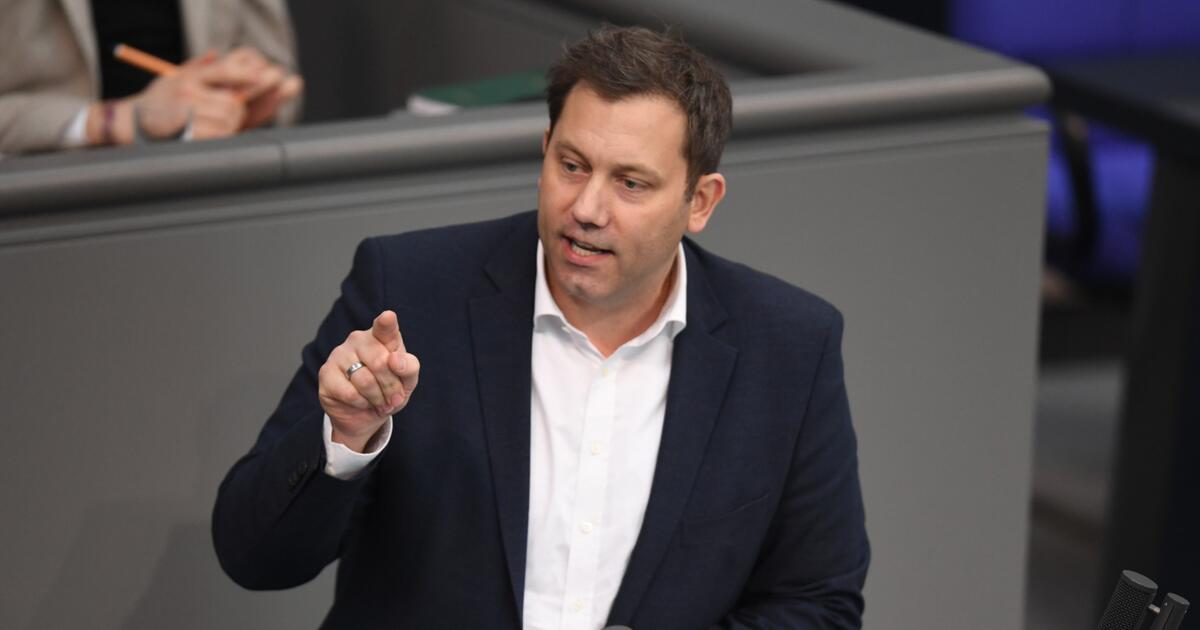 Video: Klingbeil fordert Länder zur Umsetzung der Abschiebepläne auf | 1&1