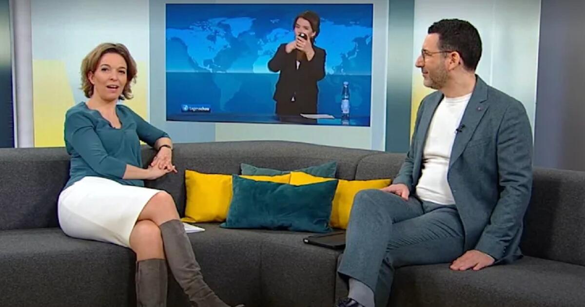 ARD-Moderatorin Susanne Daubner schminkt sich während Live-Sendung | 1&1