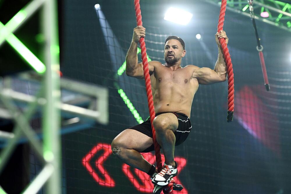 Polarisierende "Ninja Warrior"-Stars in Tränen aufgelöst | 1&1