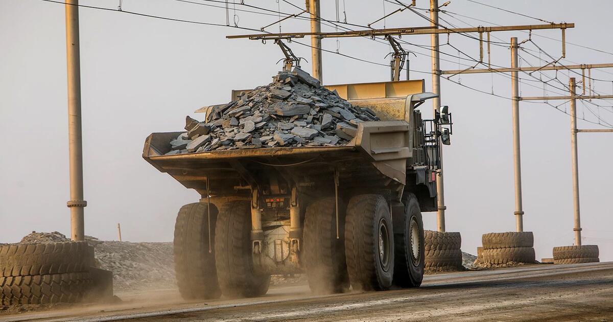 160 Tonnen unter Strom: Das ist der größte elektrische Kipplaster ...