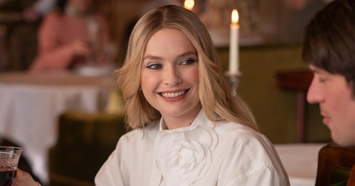 "Emily in Paris": Camille Razat spricht über ihr Serien-Aus | 1&1