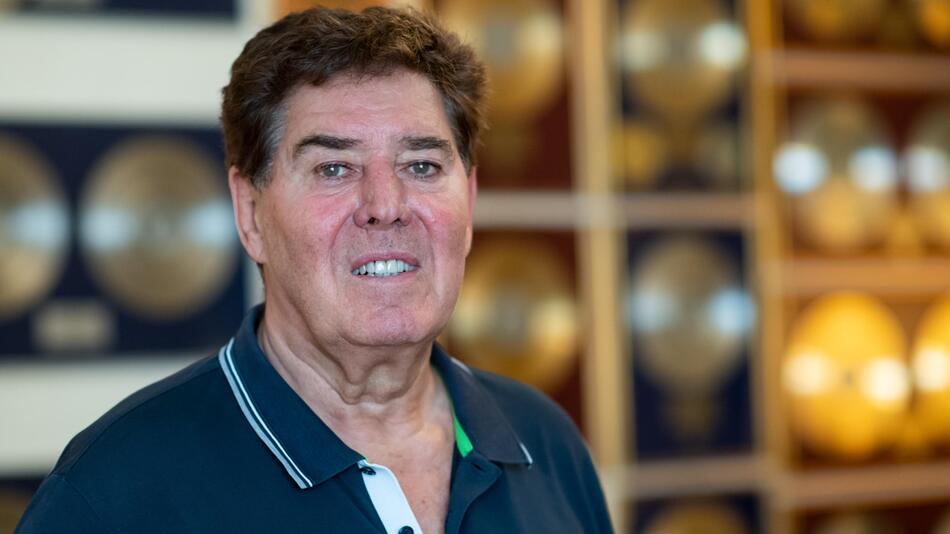 Bewegende Trauerfeier für Jack White – ohne seine Witwe | 1&1