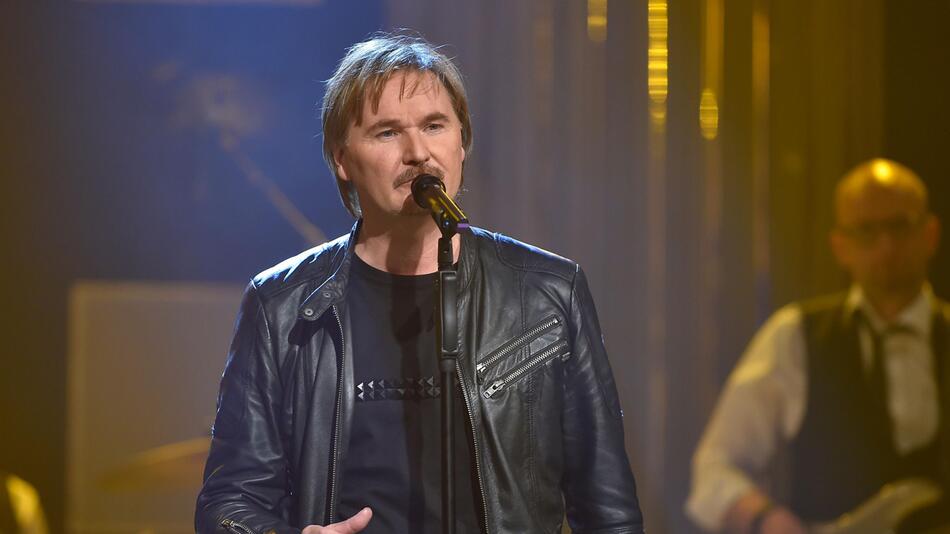 Nik P. warnt seine Fans vor Betrugsmasche | 1&1