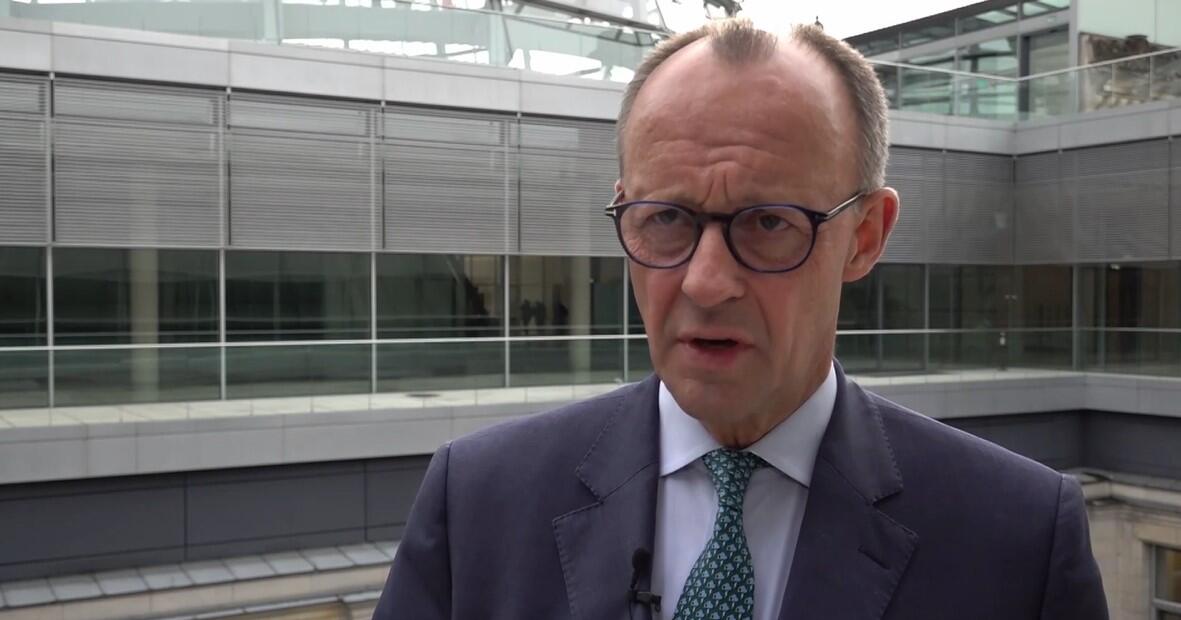 Merz fordert Unterstützung der Ukraine "mit allen Mitteln" - Video | 1&1