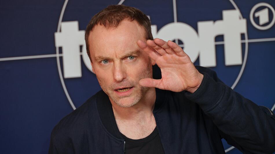 Mark Waschke über den "Tatort": "Haben wir 2017 oder 1982?" | 1&1