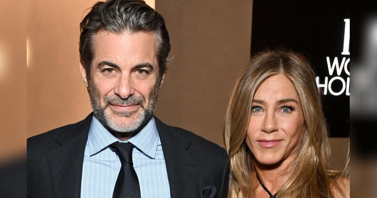 "Ein bisschen süß": Jennifer Aniston stylt ihrem Freund die Haare | 1&1