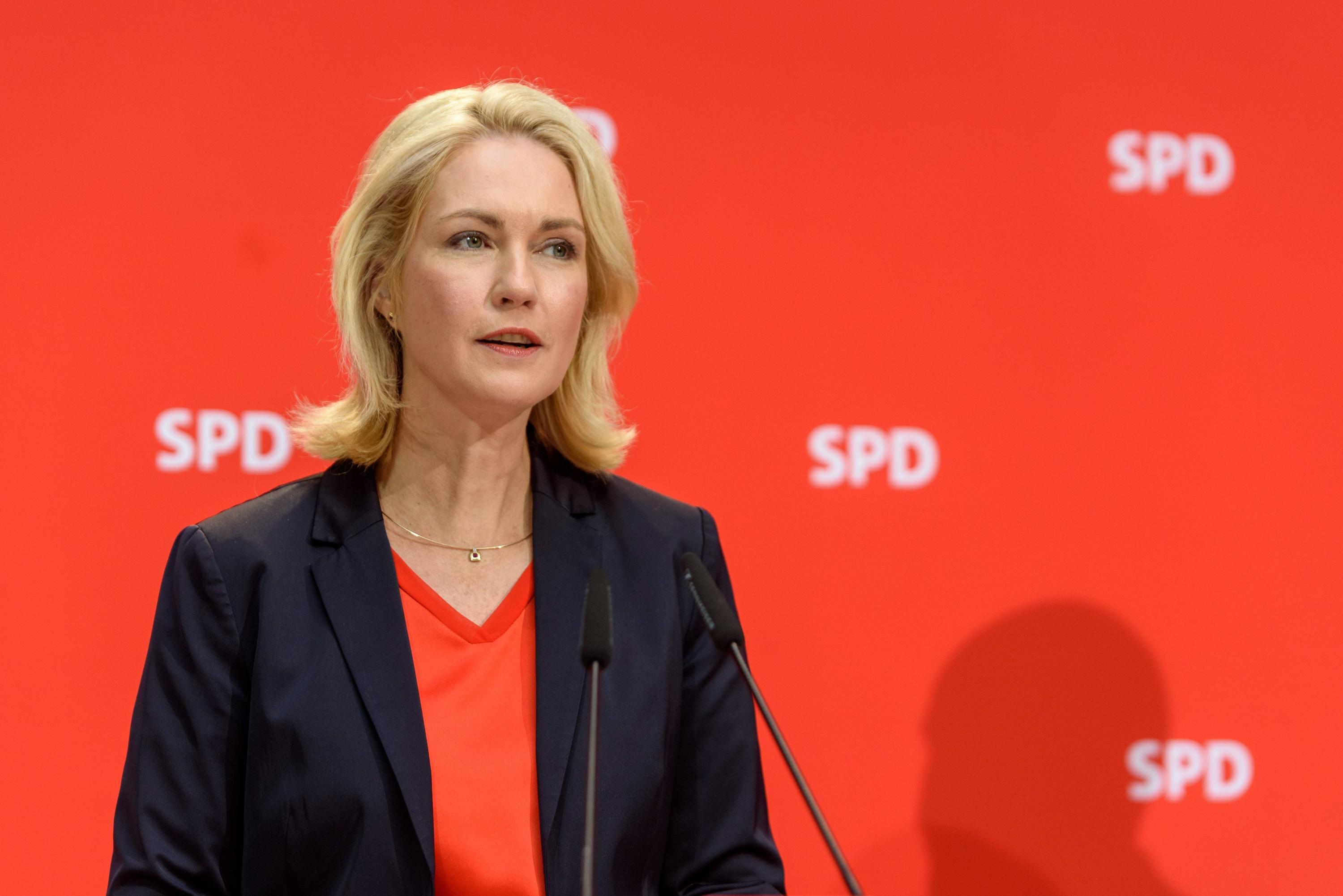Manuela Schwesig | Steckbrief, Bilder und News | 1&1 Manuela Schwesig | Steckbrief, Bilder und News | 1&1