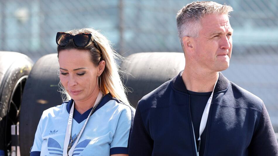 Scheinehe mit Ralf? Cora Schumacher spricht Klartext - Video | 1&1