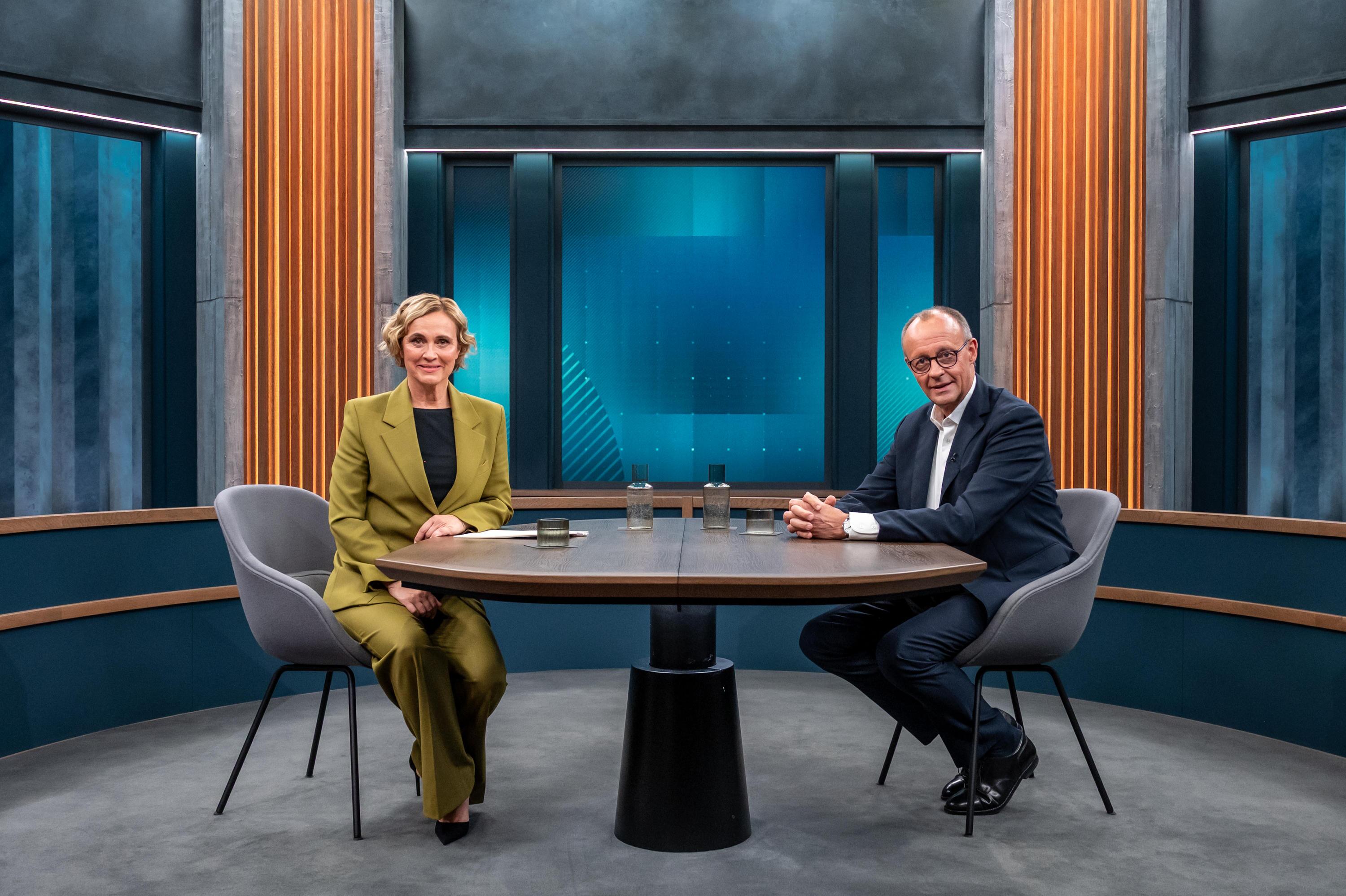 Miosga konfrontiert Merz: "Können Sie die Leute beruhigen?" | 1&1