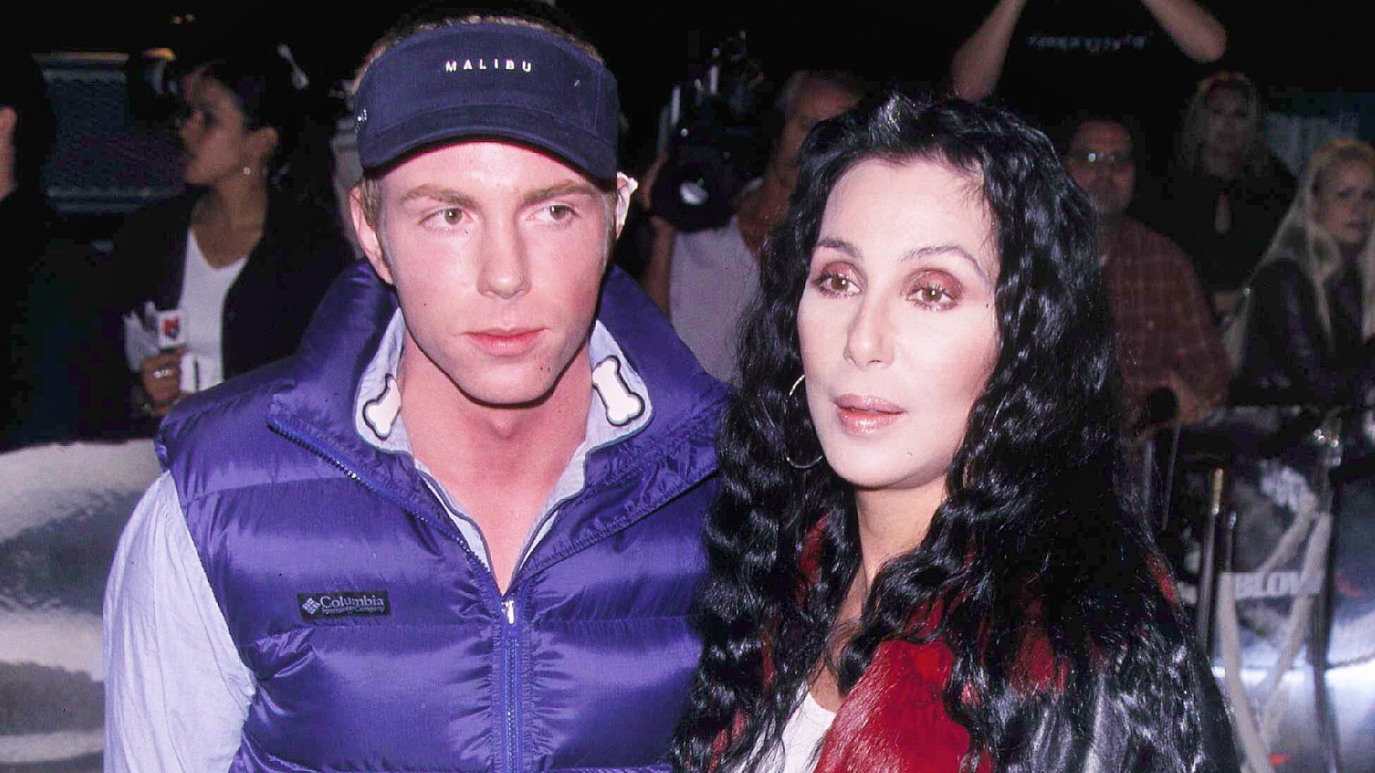 Nach Überdosis: Cher bangt um Sohn Elijah | 1&1