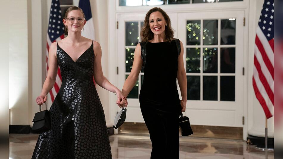 Violet Affleck spricht vor der UN über Covid-Auswirkungen bei Kindern | 1&1