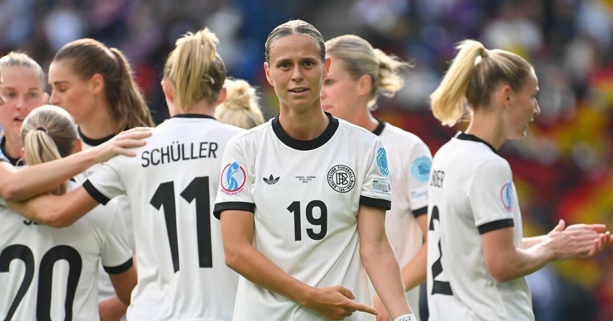 DFB-Frauen mit schöner Botschaft an Giulia Gwinn | 1&1