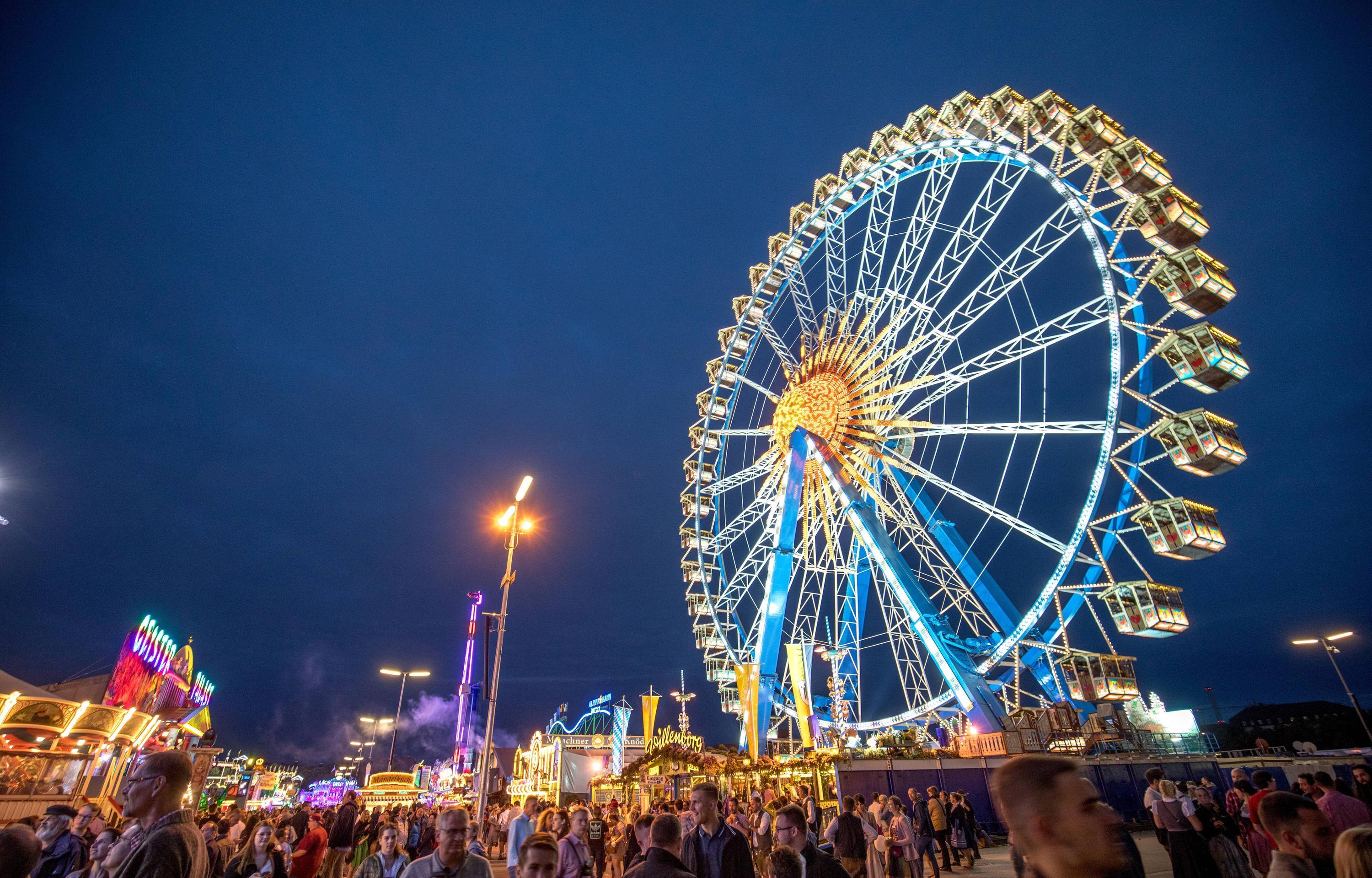 Oktoberfest 2025: Preise und alle Infos zum weltbekannten Volksfest | 1&1