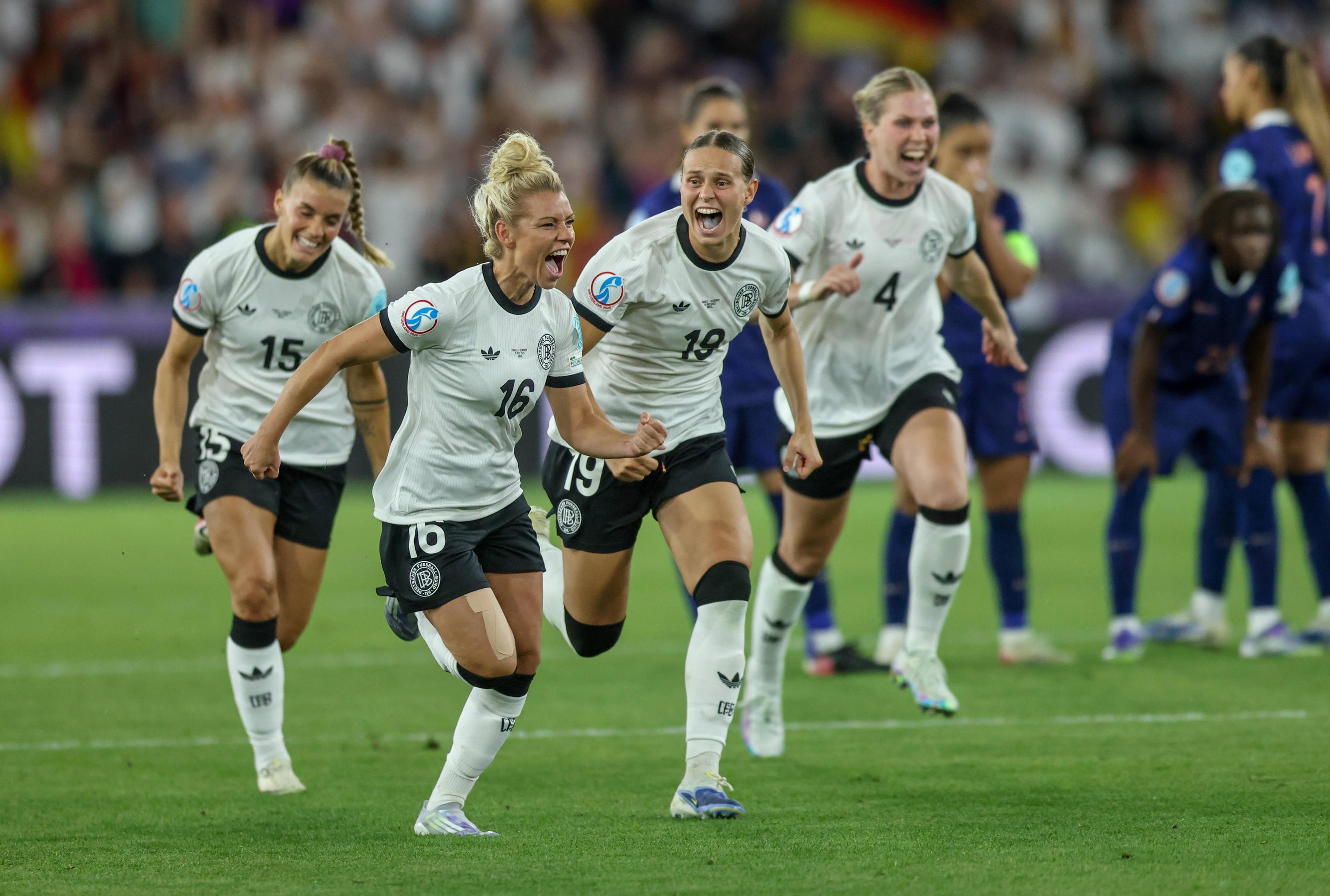 EM-Halbfinale: So sehen Sie heute Deutschland gegen Spanien live | 1&1