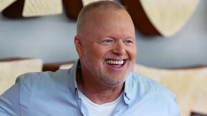 Muskel-Show zum regulären Start der "Stefan Raab Show" | 1&1