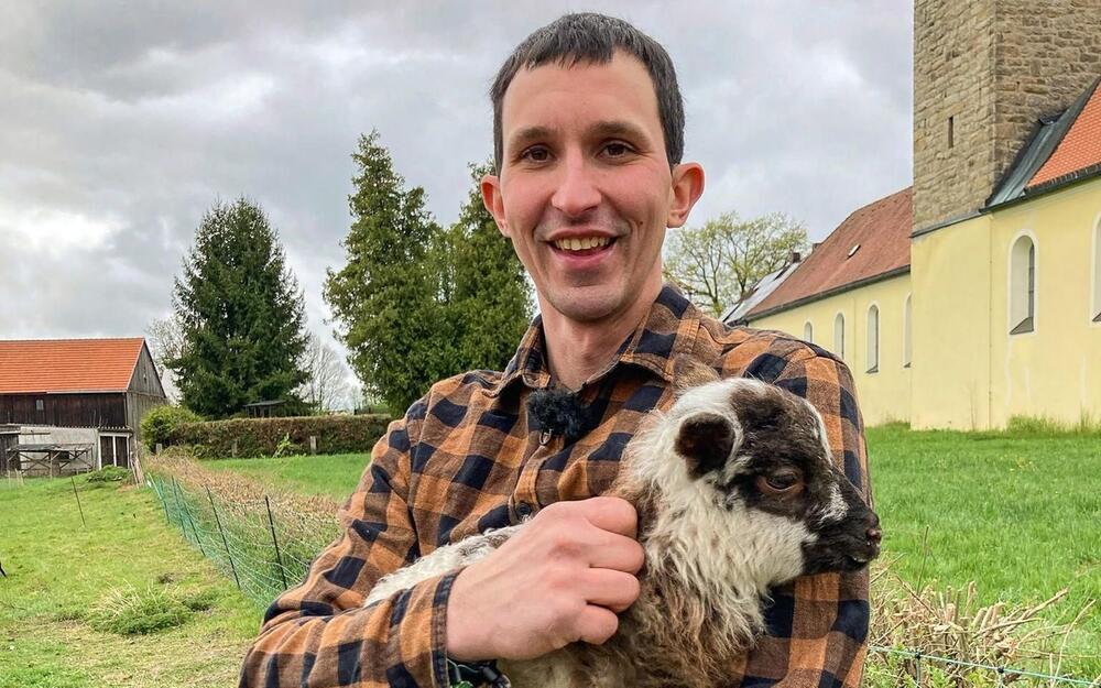 "Bauer sucht Frau": Bei ihrer Ankunft wird diese Hofdame kalt erwischt ...