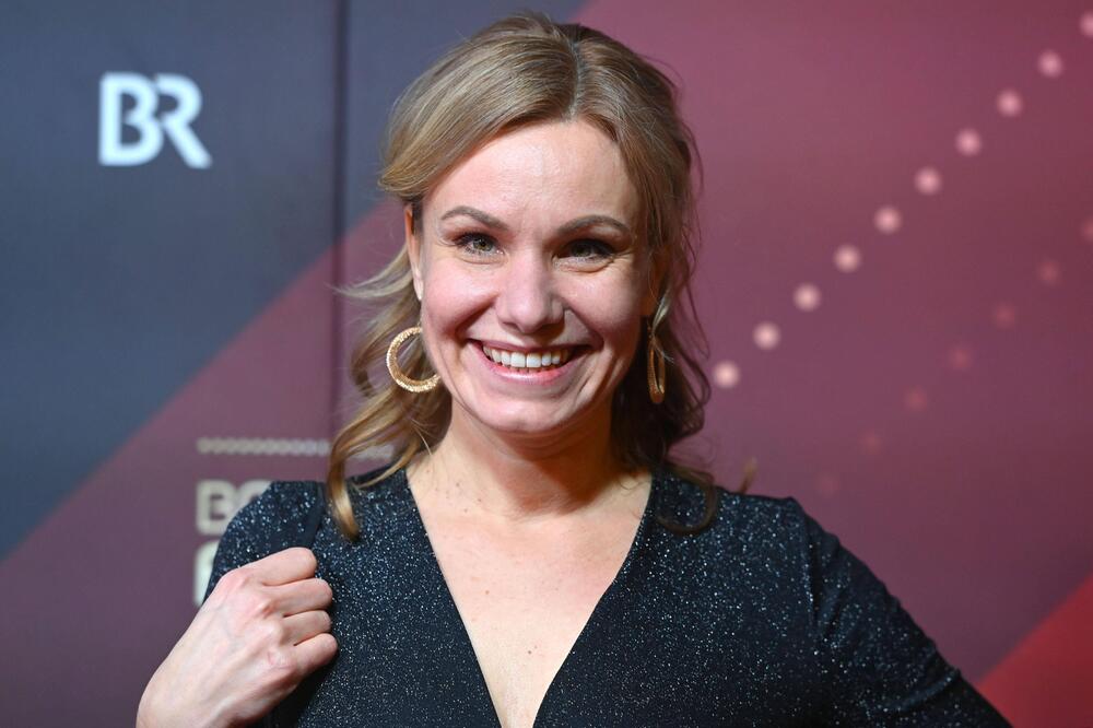 Isabell Stern | Steckbrief, Bilder und News | 1&1