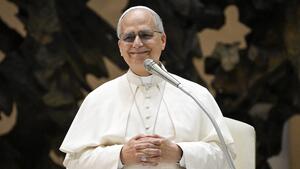 Papst Leo XIV. | Steckbrief, Bilder und News | 1&1