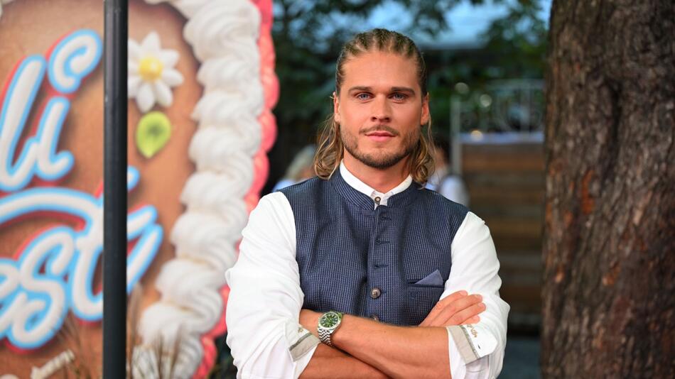 Rúrik Gíslason geht unter die Schauspieler | 1&1